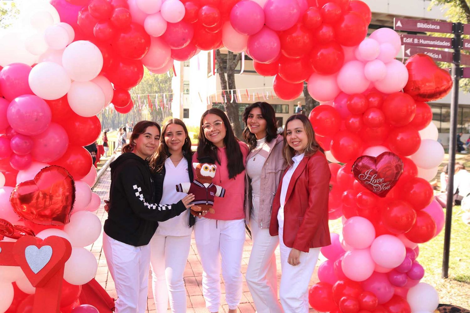Comunidad UAG celebra en grande el Día del Amor y la Amistad | UAG ...