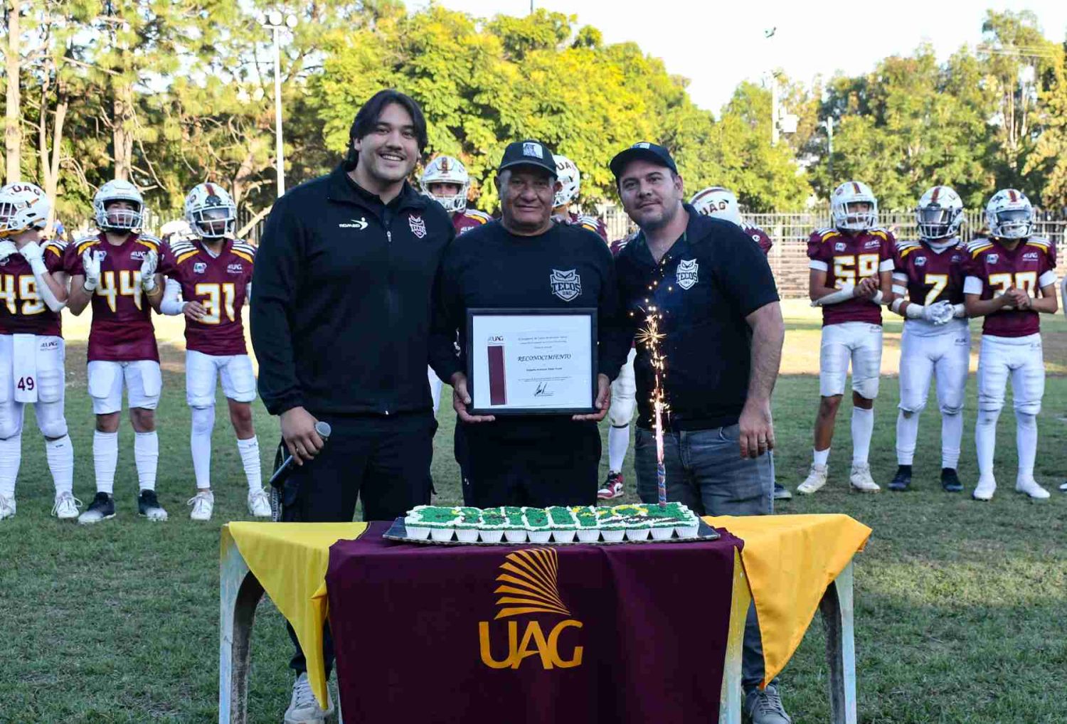 Coach Roberto Salas: Medio siglo forjando campeones en el futbol ...