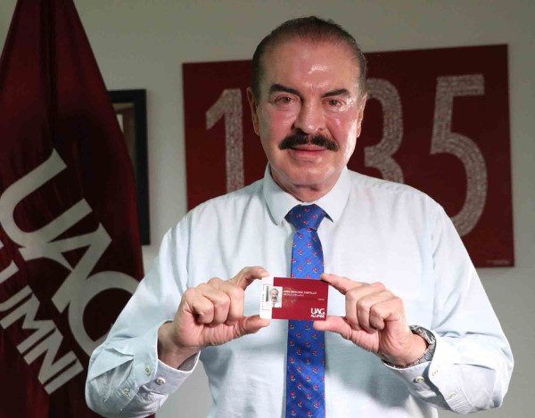 Dr. Juan Sánchez Castillo, un médico con visión empresarial | UAG Media Hub