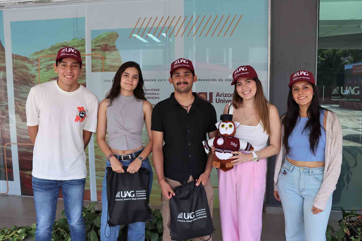 Estudiantes listos para el ASU Summer Experiencia 2025 en Arizona State ...