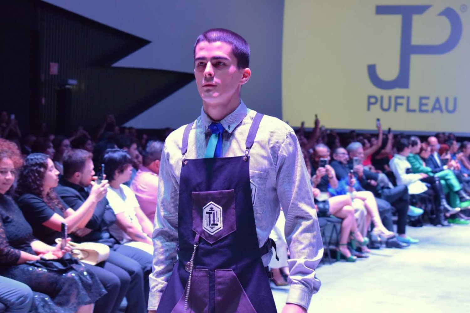 Estudiante de Negocios de la Moda crea línea de ropa para Tequila ...