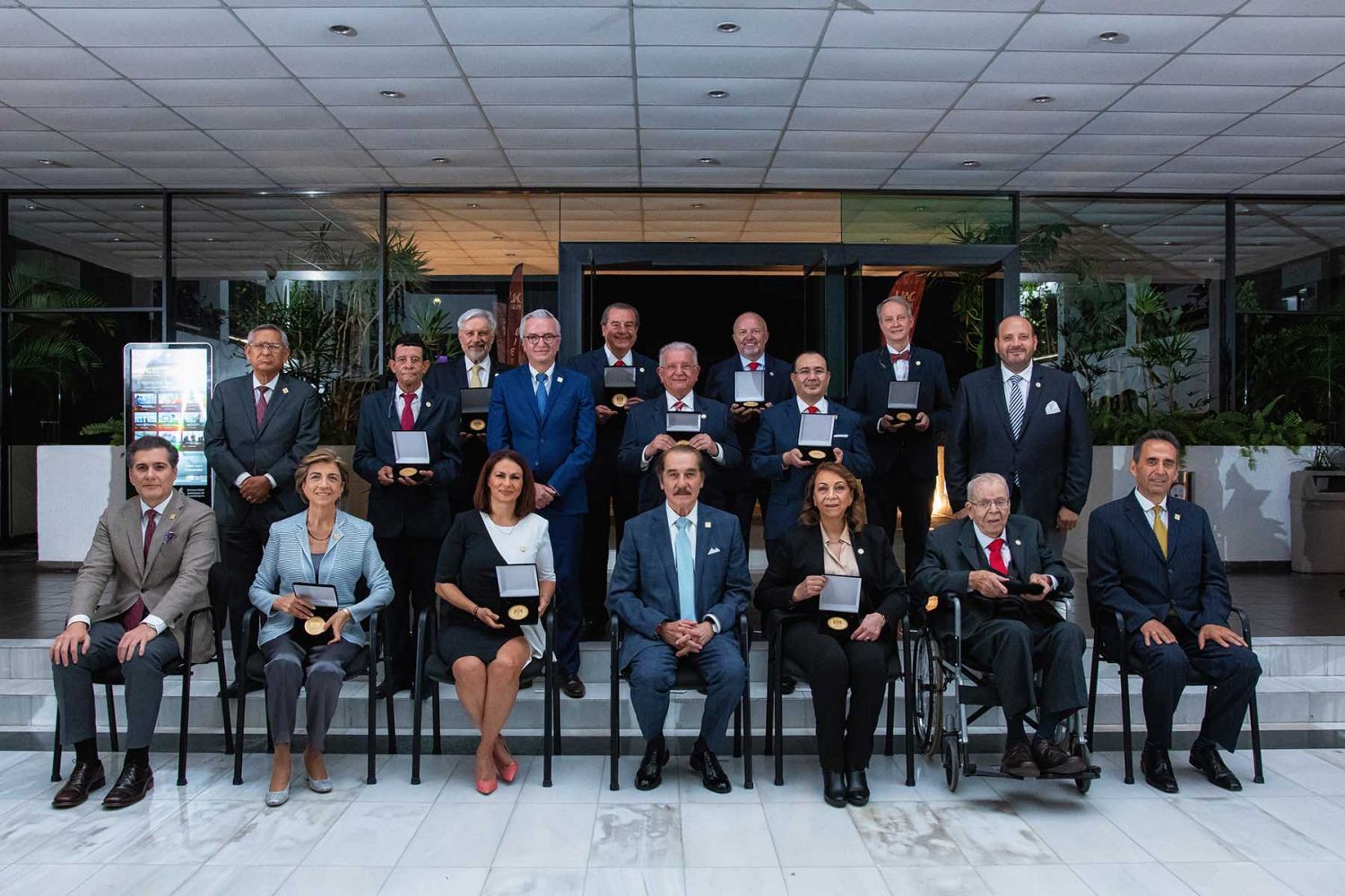 UAG reconoce a 12 egresados por su destacada trayectoria | UAG Media Hub