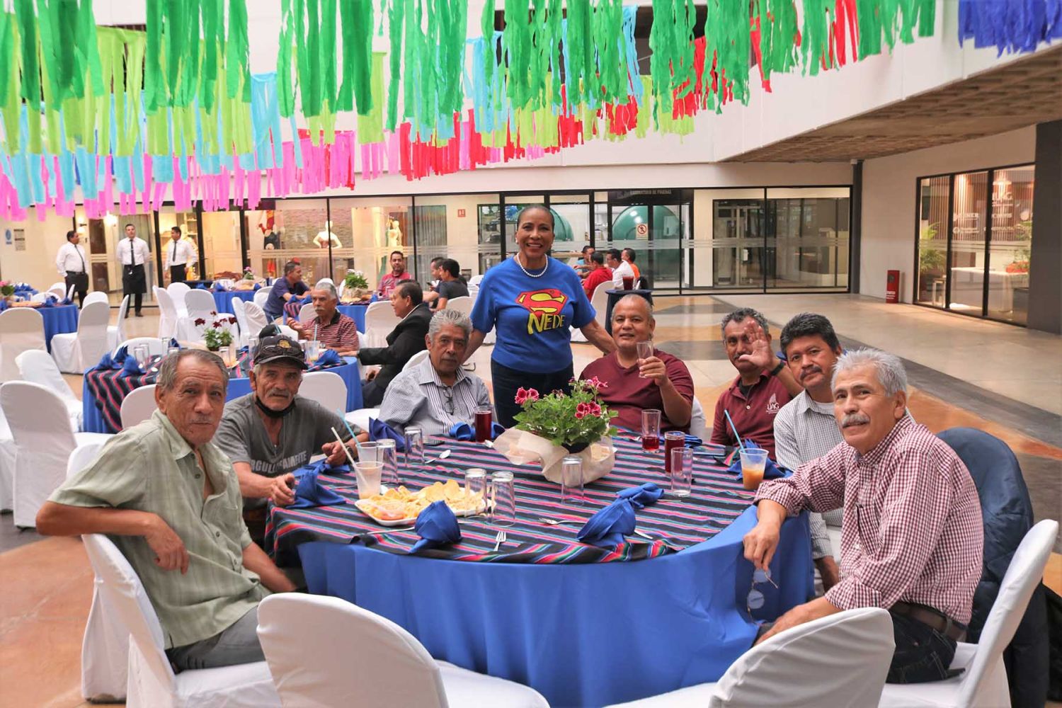 Dirección de Asistencia Social celebra en grande a los papás | UAG ...