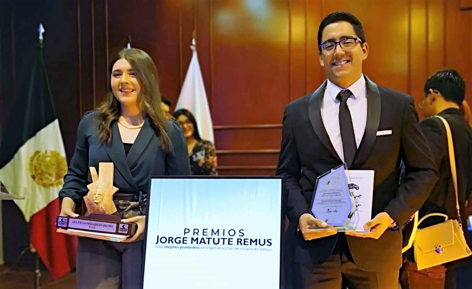 Colegio De Ingenieros Civiles Reconoce A Egresados De La Uag Uag